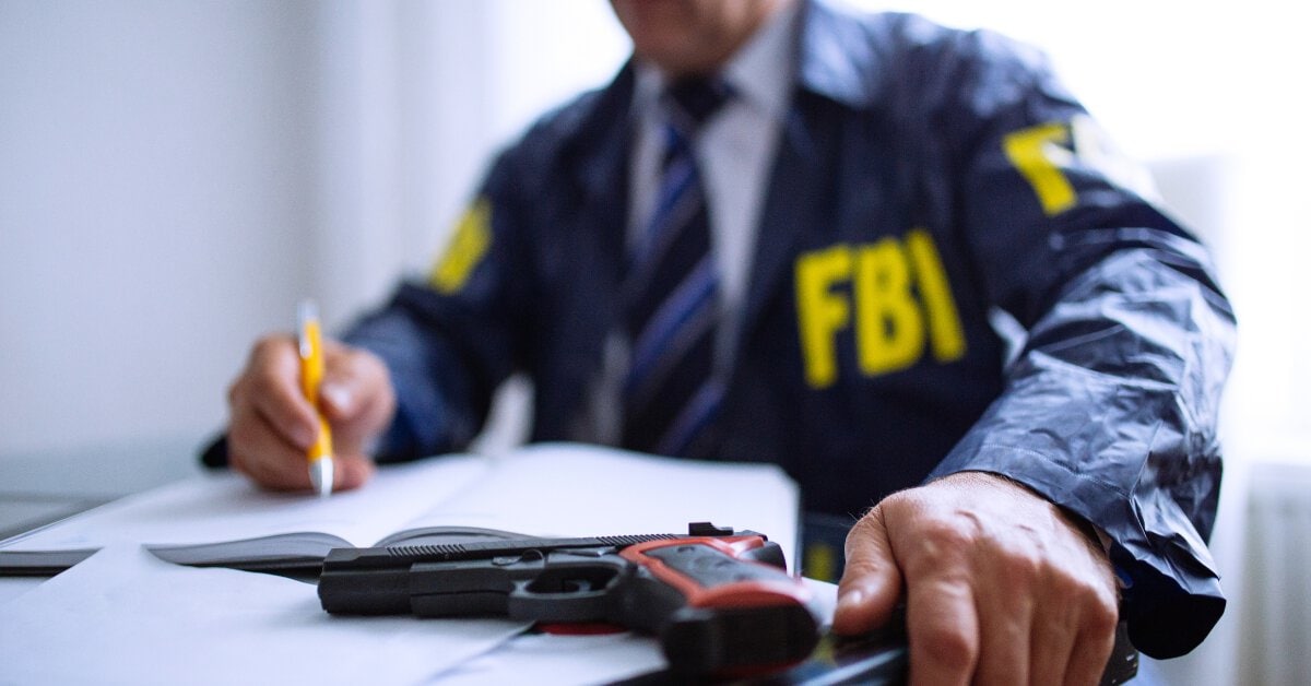 FBI Uses Security Clearances to Manipulate Dissenting Employees ⋆ ACEK ...